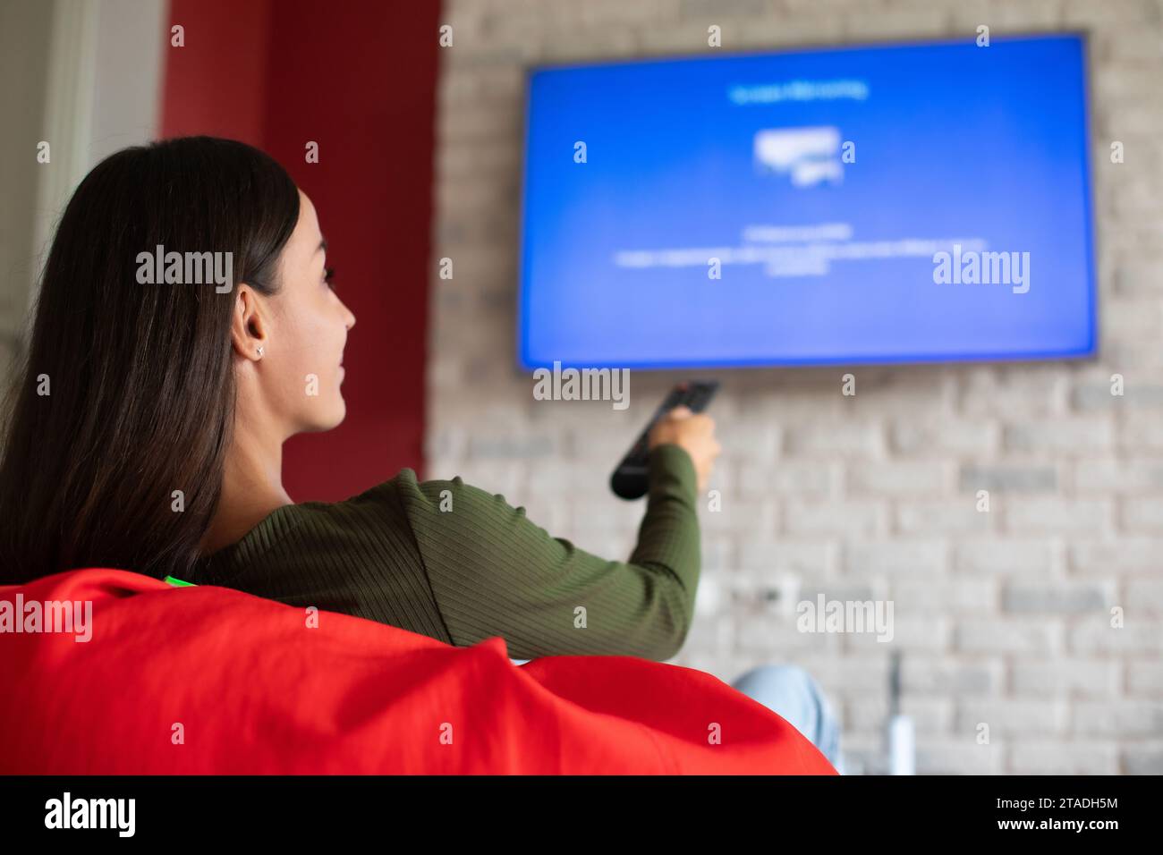 Tv remote back hi-res stock photography and images - Alamy