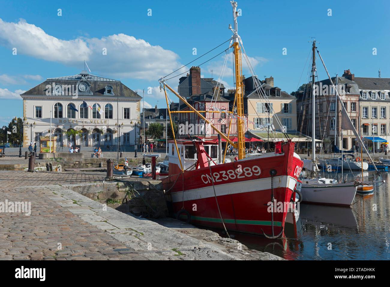 Harbour basin with ships, town hall in the background and Quai Saint ...