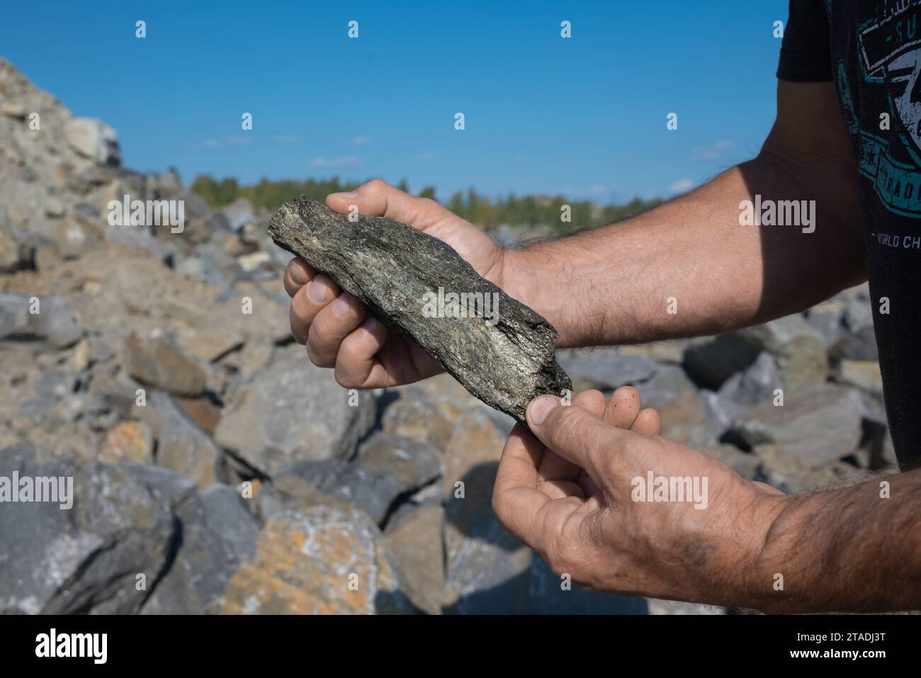 Discover the process of mineral production at an industrial mining site ...