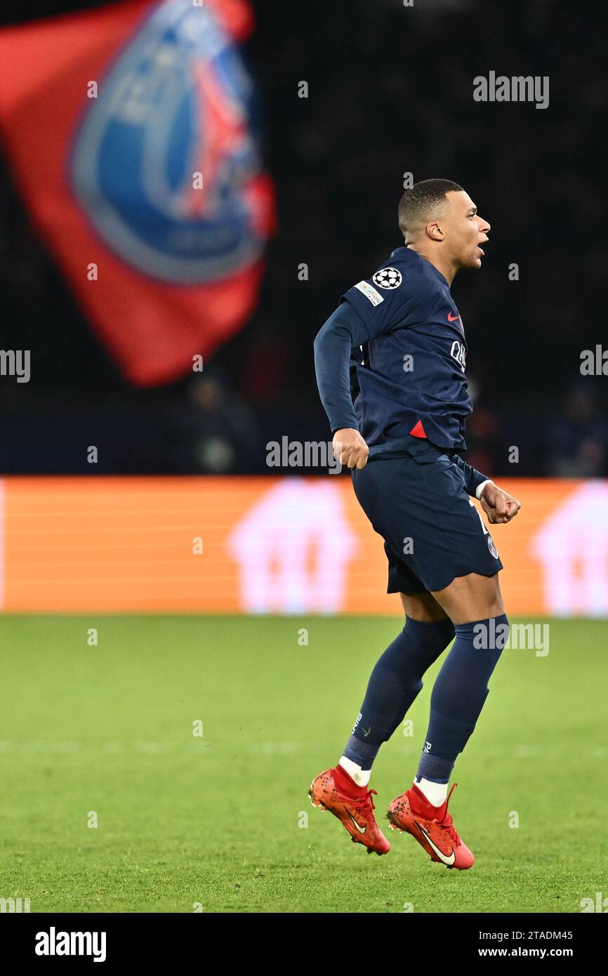 PARIS, FRANCE - NOVEMBER 28: Kylian Mbappe of Paris Saint-Germain ...