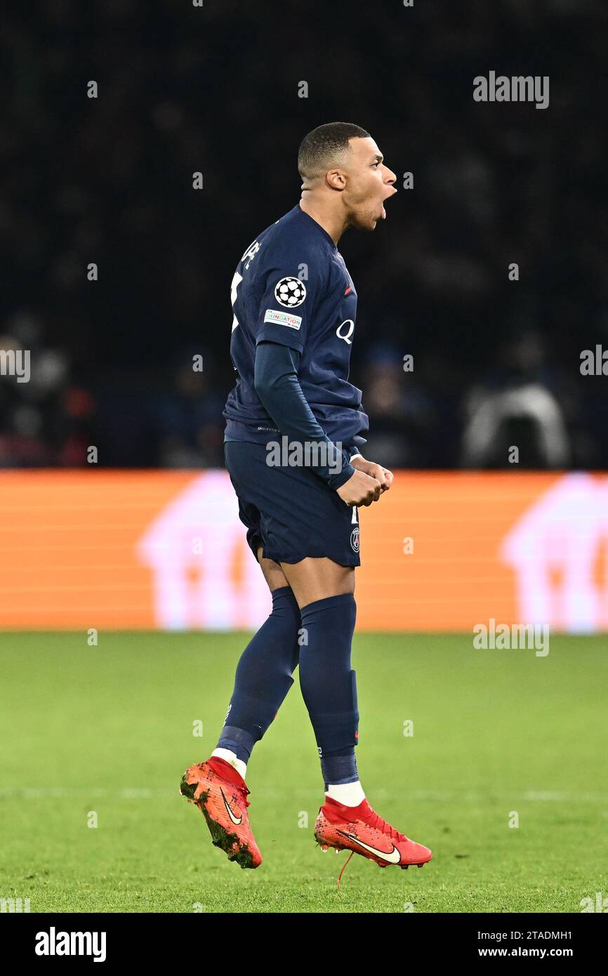 Kylian mbappe france kit hi-res stock photography and images - Alamy