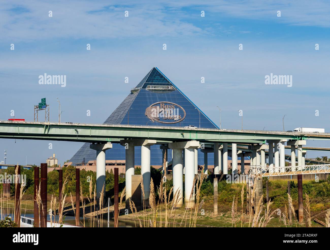Memphis, TN - 23 October 2023: Hernando de Soto bridge and Memphis ...
