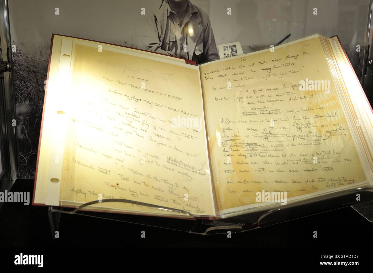 Autograph manuscript of Ernest Heminway's "The Short Happy Life of ...