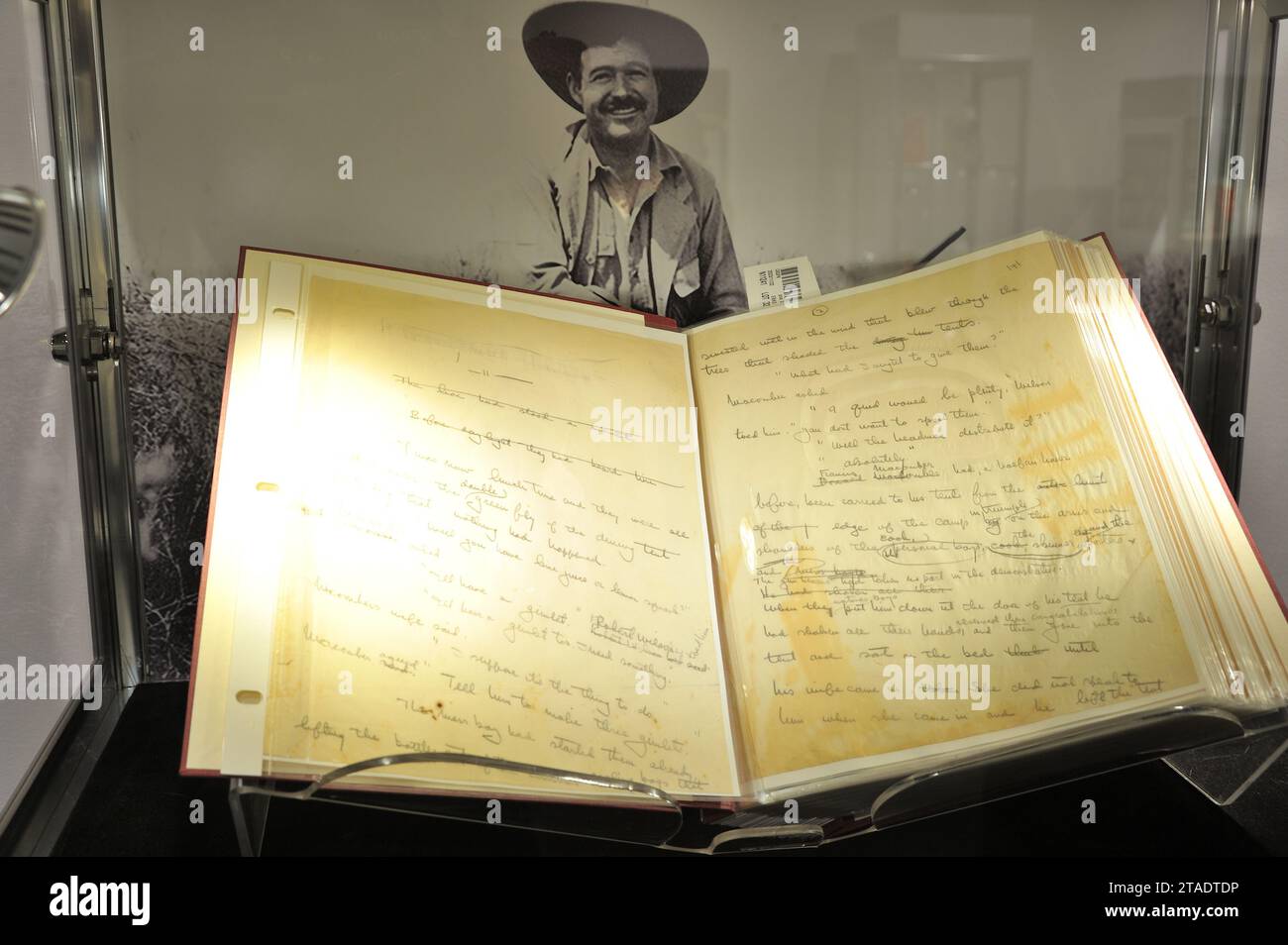 Autograph manuscript of Ernest Heminway's "The Short Happy Life of ...