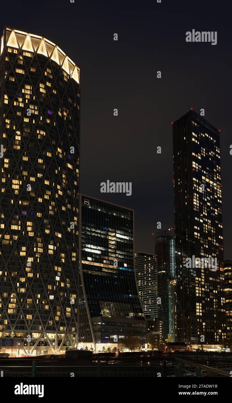 Newfoundland Quay and Landmark Pinnacle, skyscraper blocks of waterside ...