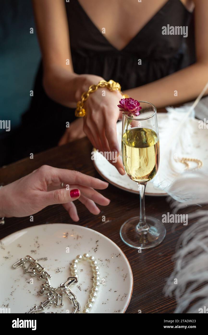 Womens hand reaching up hi-res stock photography and images - Alamy