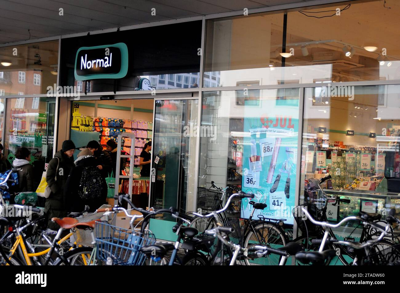 Normanormal store hi-res stock photography and images - Alamy