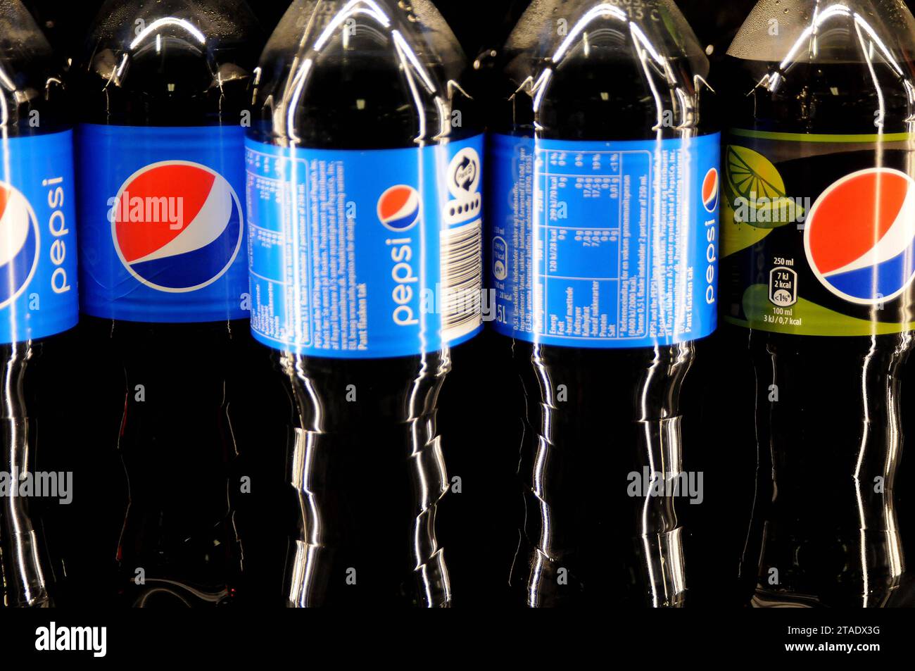 Americna food chain hi-res stock photography and images - Alamy