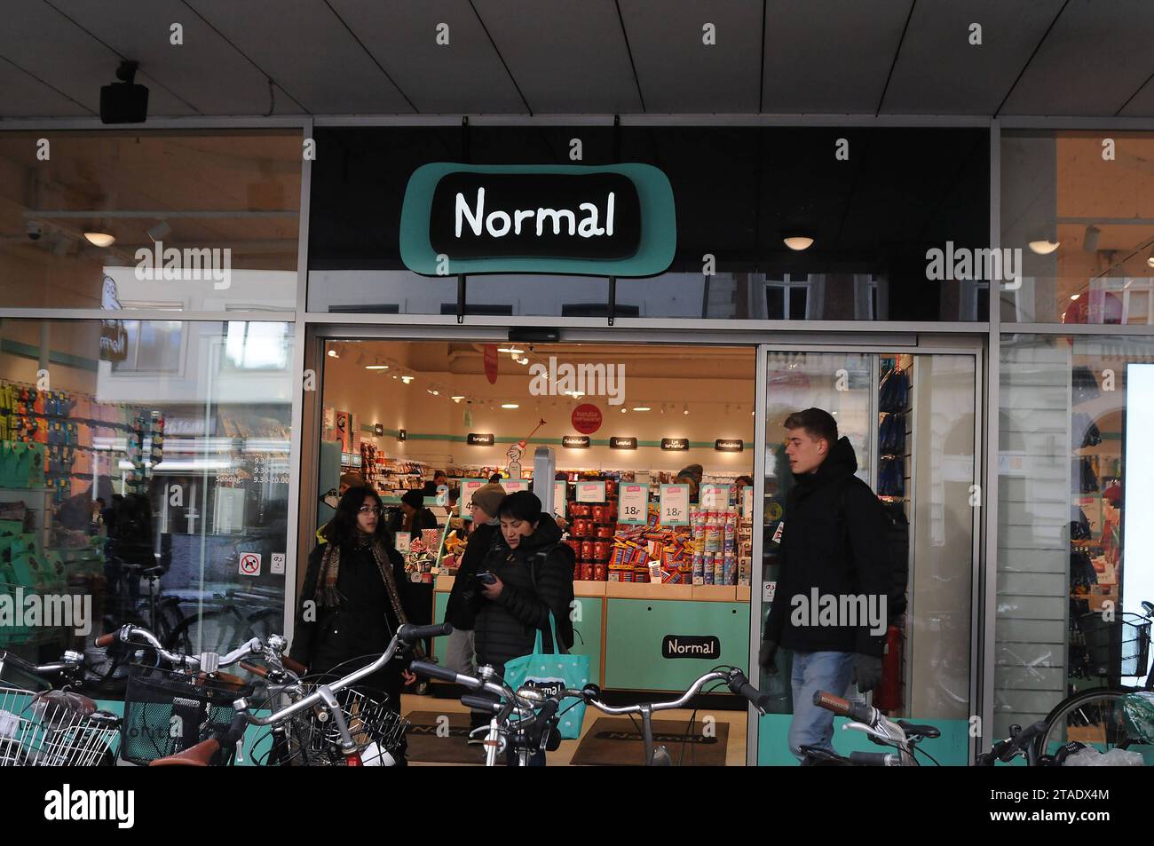 Normanormal store hi-res stock photography and images - Alamy