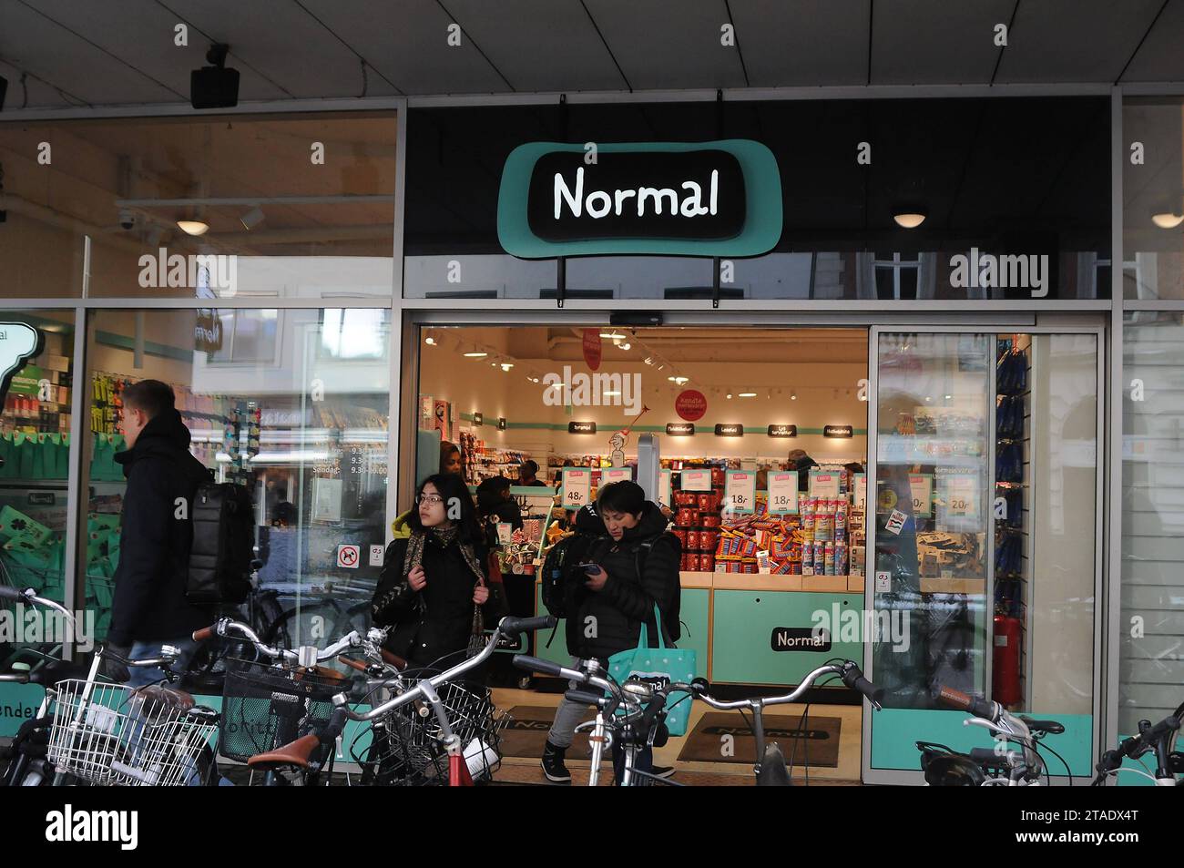 Normanormal store hi-res stock photography and images - Alamy