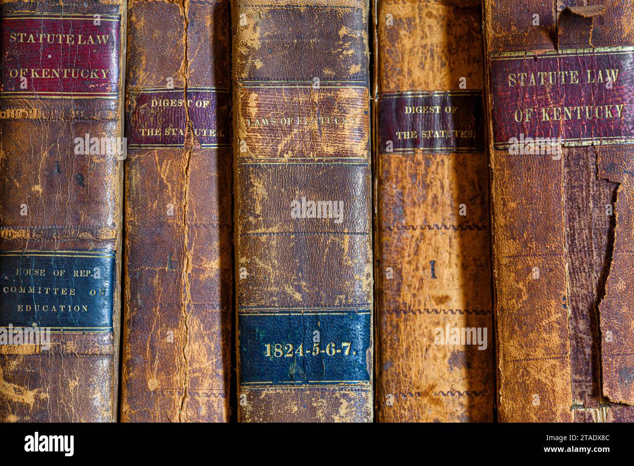 Law books hi-res stock photography and images - Alamy