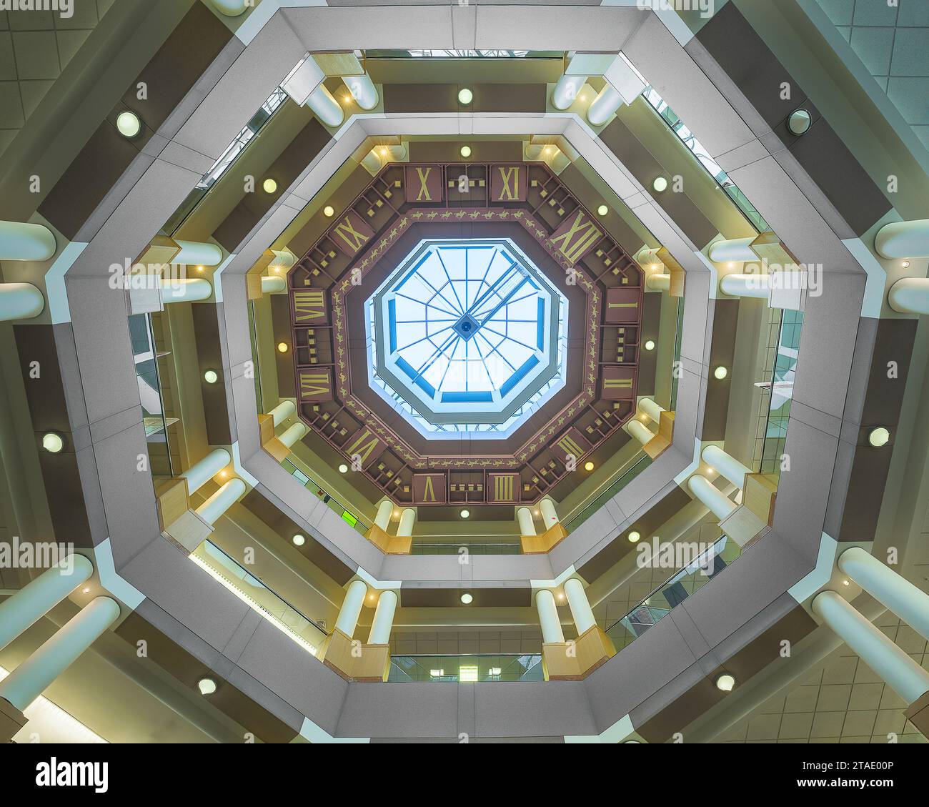 Rotunda and world's largest ceiling clock in the Lexington Public ...
