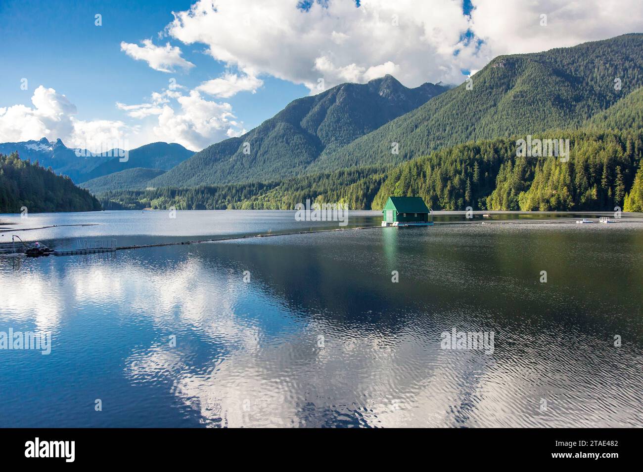 Capilano lake hi-res stock photography and images - Alamy