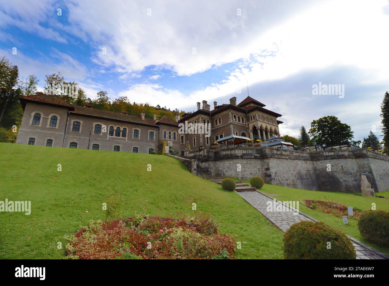 Romanian castles hi-res stock photography and images - Alamy