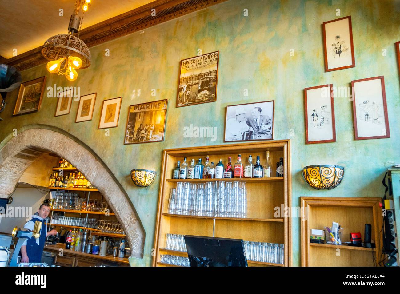 France, Bouches du Rhone, Marseille, the Old Port, the Bar de la Marine ...