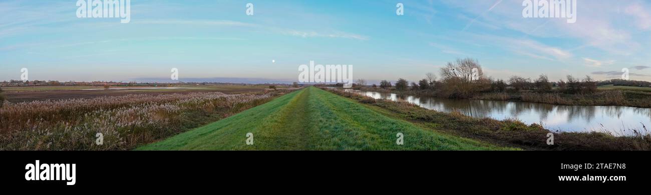 View East along Viking Way, Lincolnshire, England, UK Stock Photo - Alamy