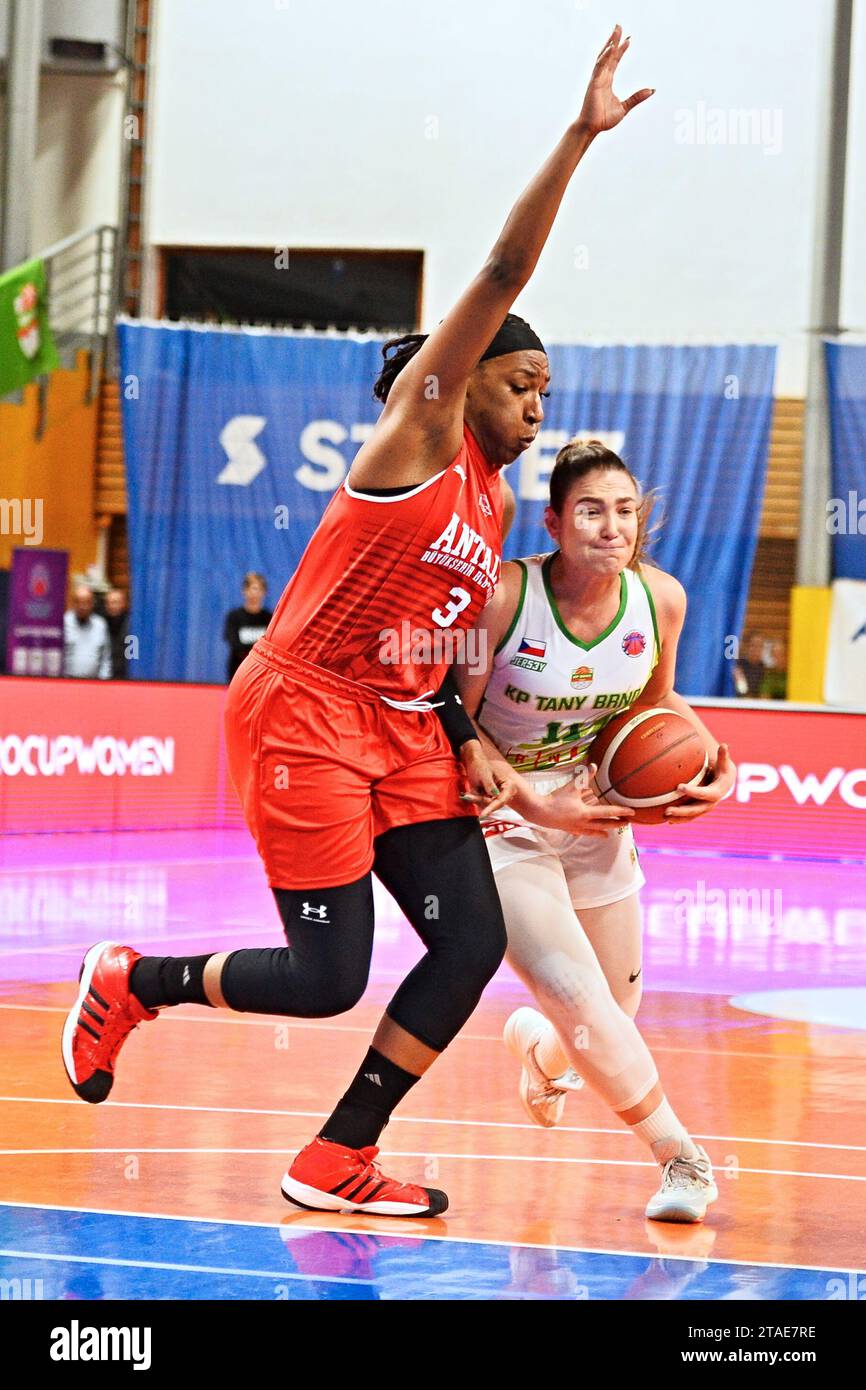 Aisha sheppard hi-res stock photography and images - Alamy