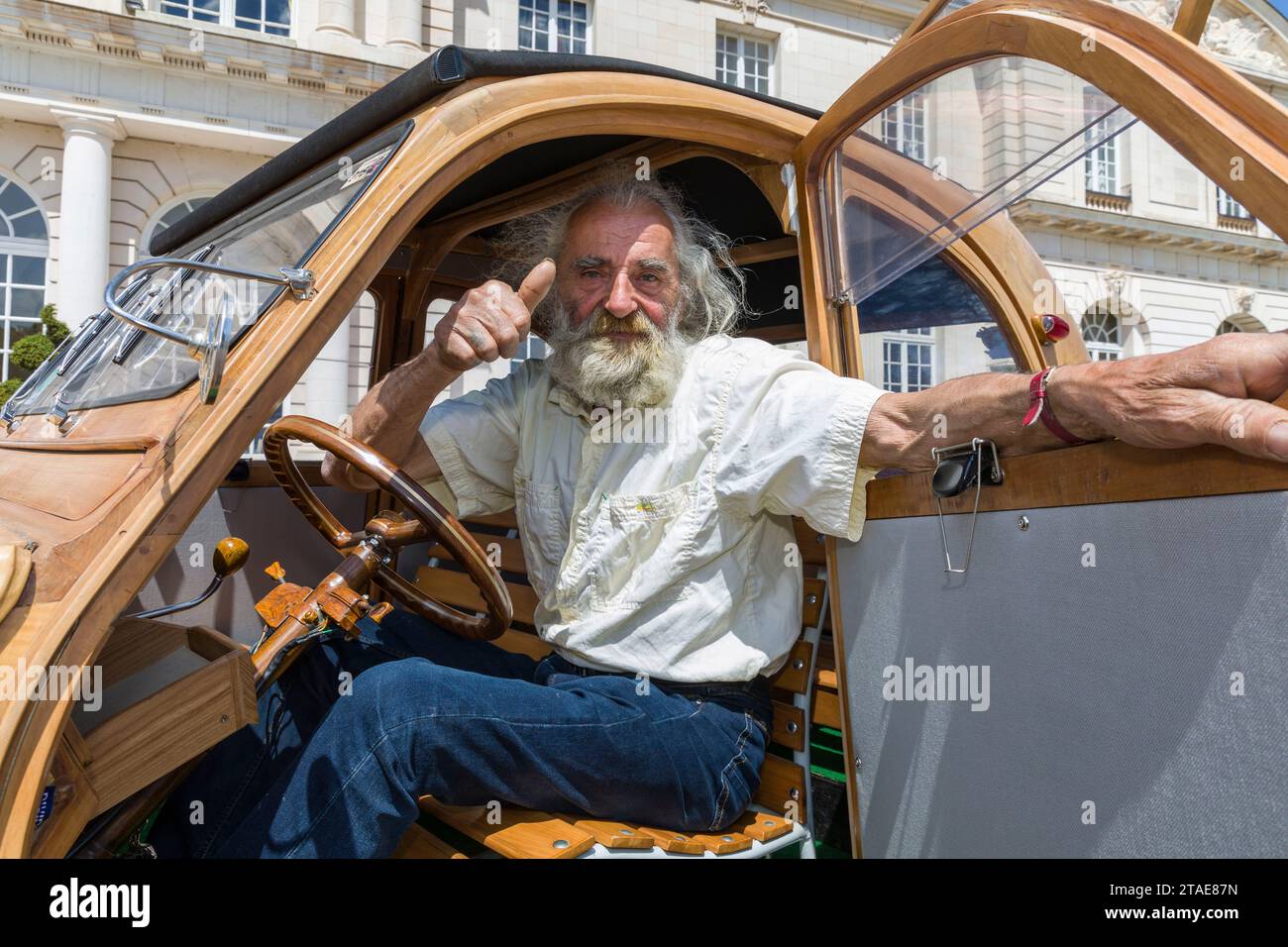 Montbazon, Château d'Artigny, Michel Robillard, a former cabinetmaker ...