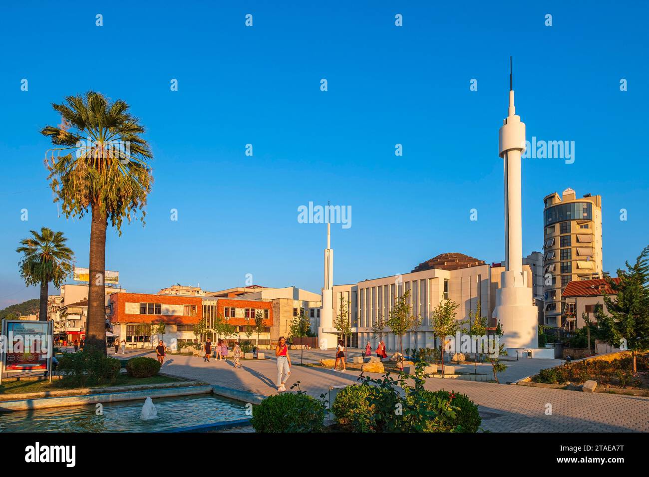 Albania, Elbasan, Qemal Stafa boulevard, the new Ballia mosque, built ...
