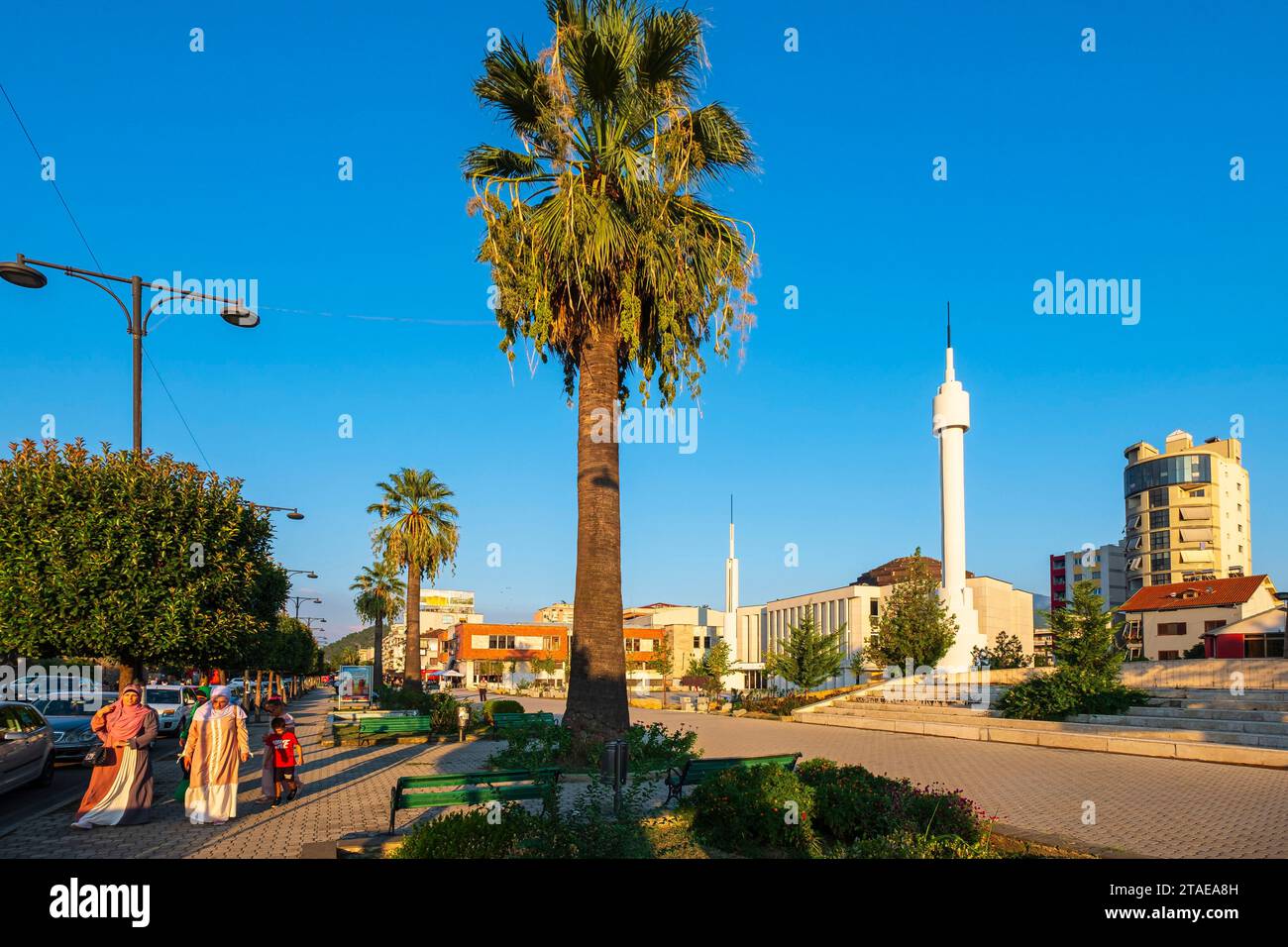 Albania, Elbasan, Qemal Stafa boulevard, the new Ballia mosque, built ...