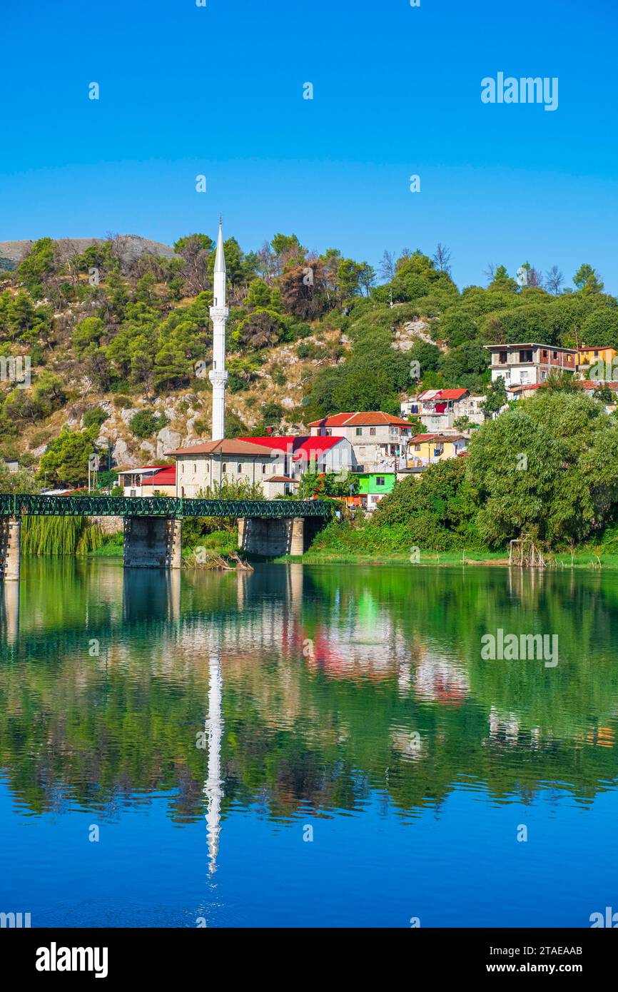 Buna bridge hi-res stock photography and images - Alamy