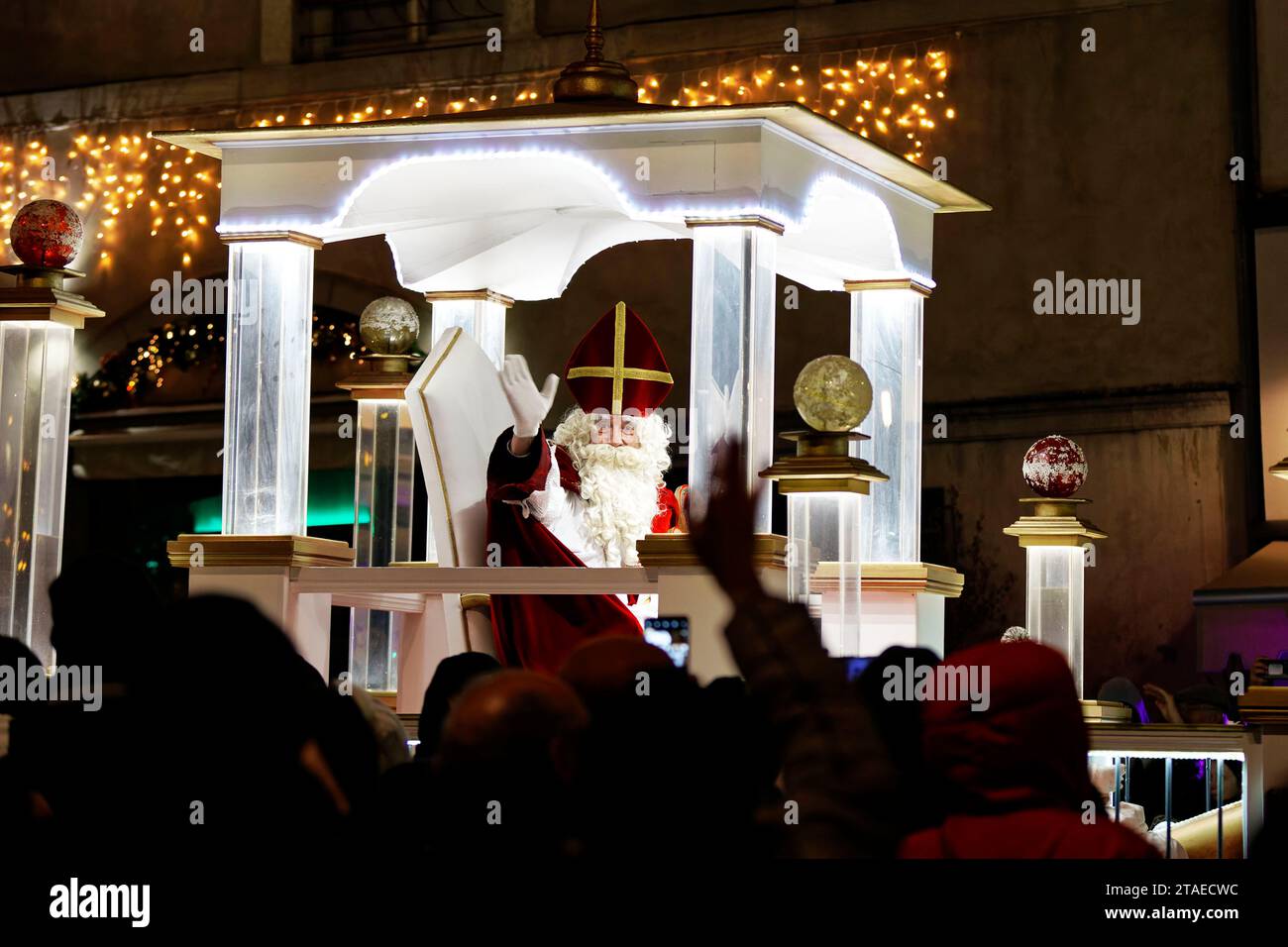 France, Meurthe et Moselle, Nancy, the Saint-Nicolas parade, strolling ...