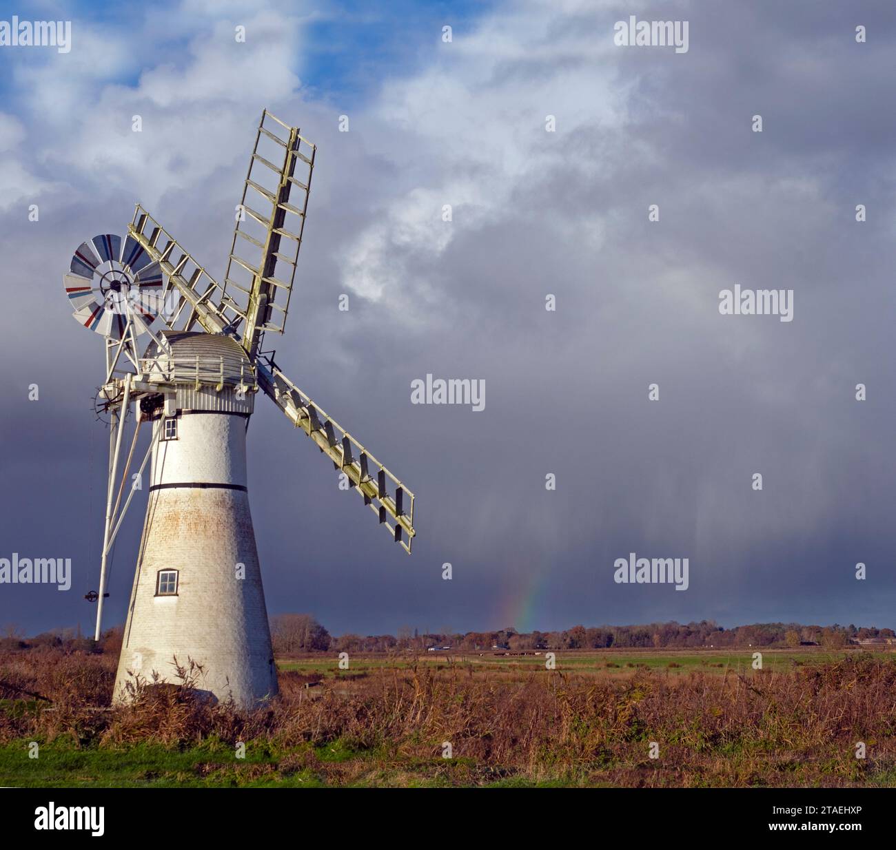 Thurne Windmill on the River Thurne Norfolk Broads National Park ...