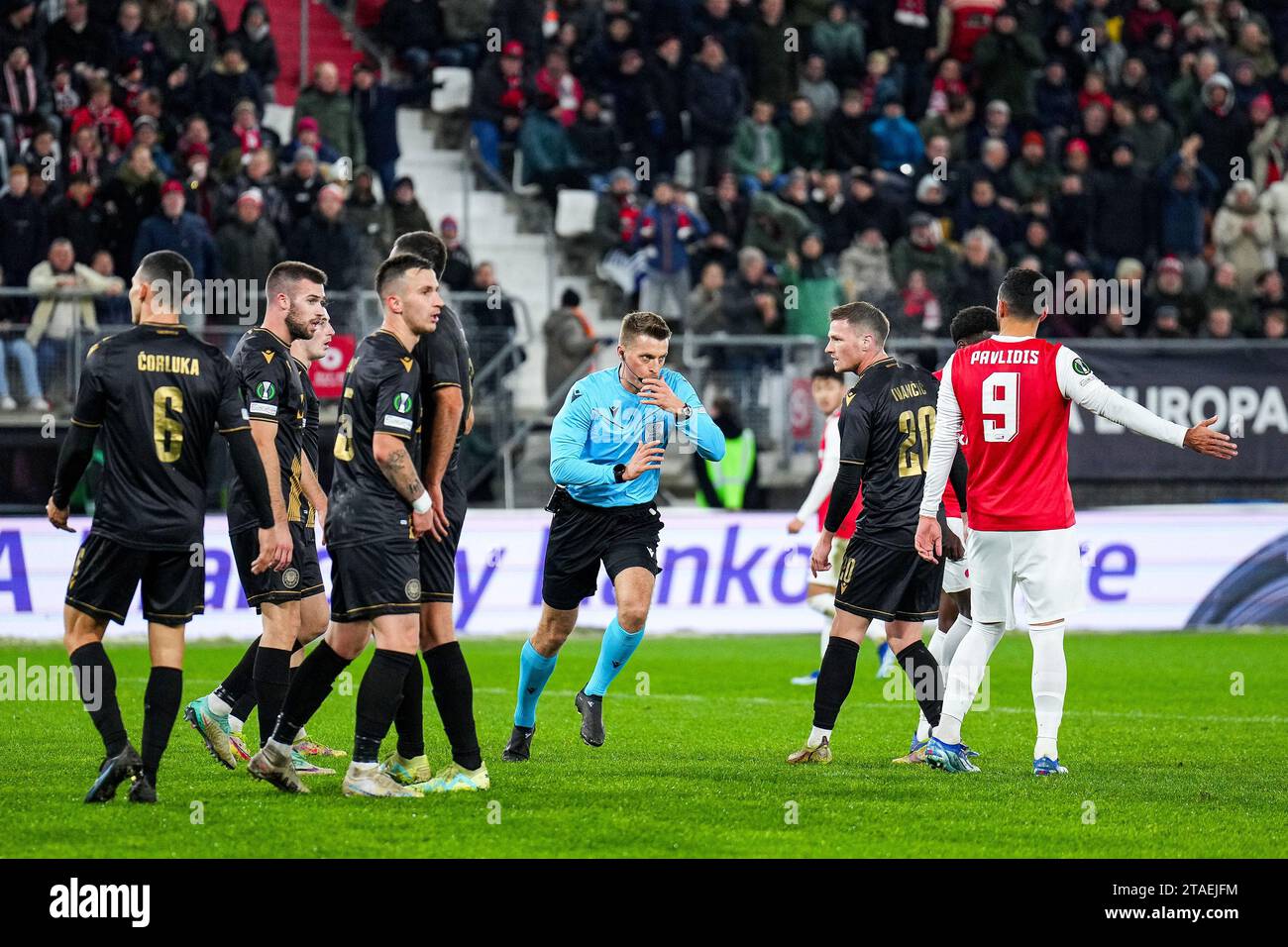 Oleksii derevinskyi hi-res stock photography and images - Alamy