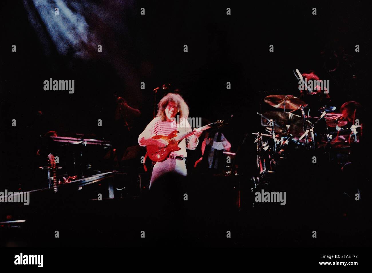 Pat Metheny, celebrities, concert, concerts, guitarist, horizontal ...
