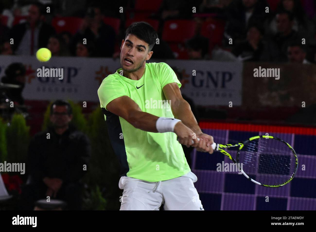 Carlos alcaraz backhand hi-res stock photography and images - Alamy