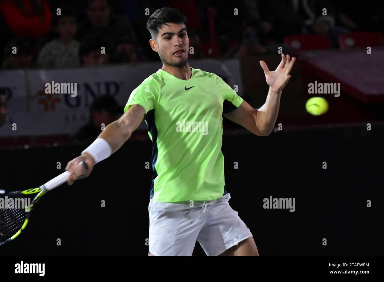 Carlos alcaraz backhand hi-res stock photography and images - Alamy