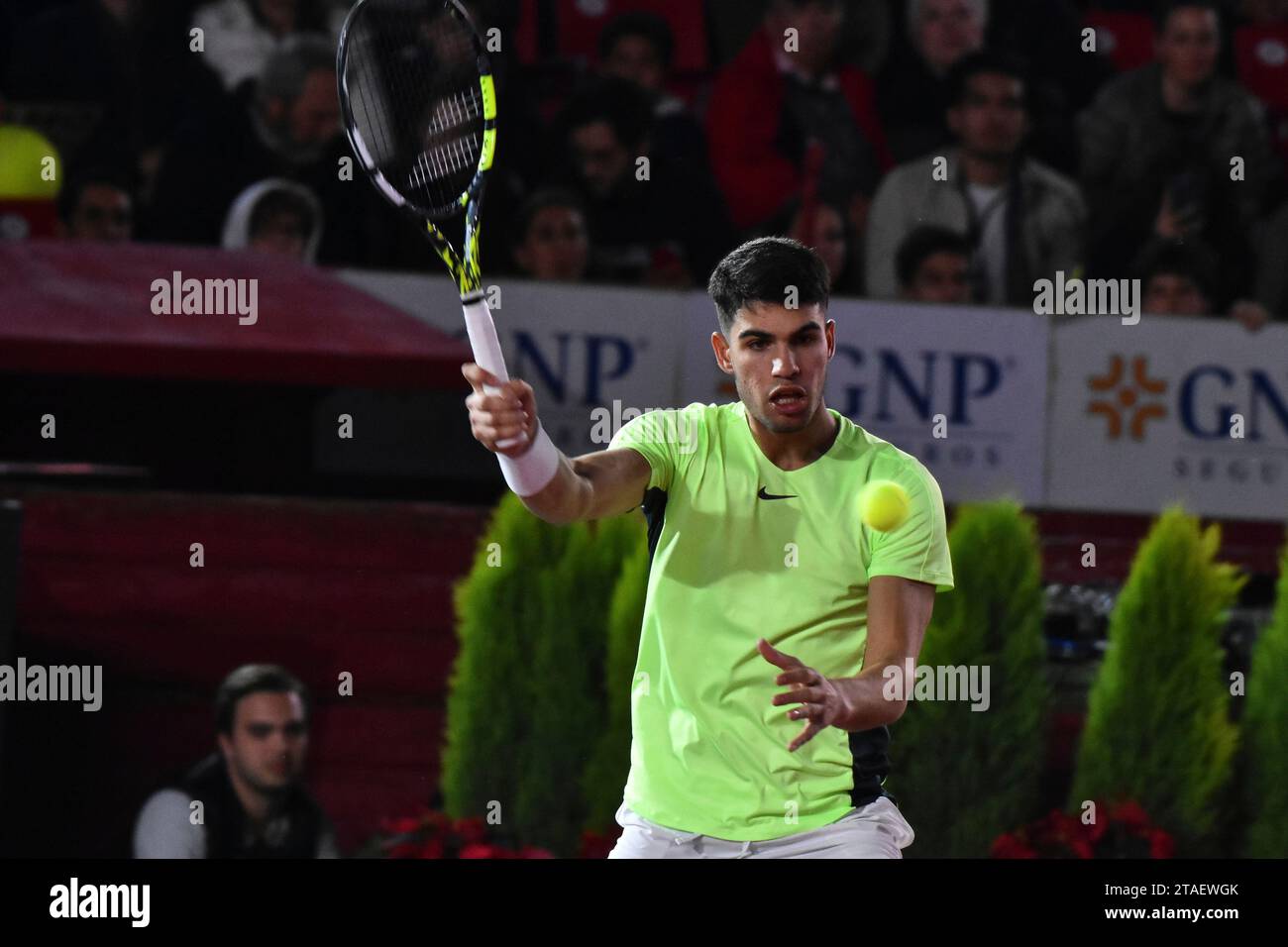 Carlos alcaraz backhand hi-res stock photography and images - Alamy