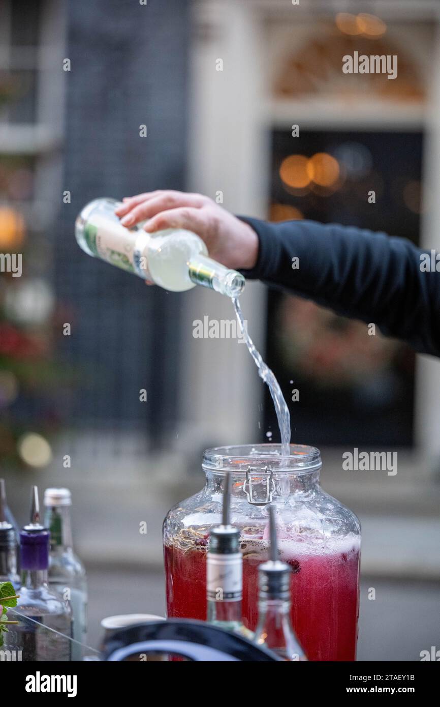 Fever tree drinks hi-res stock photography and images - Alamy