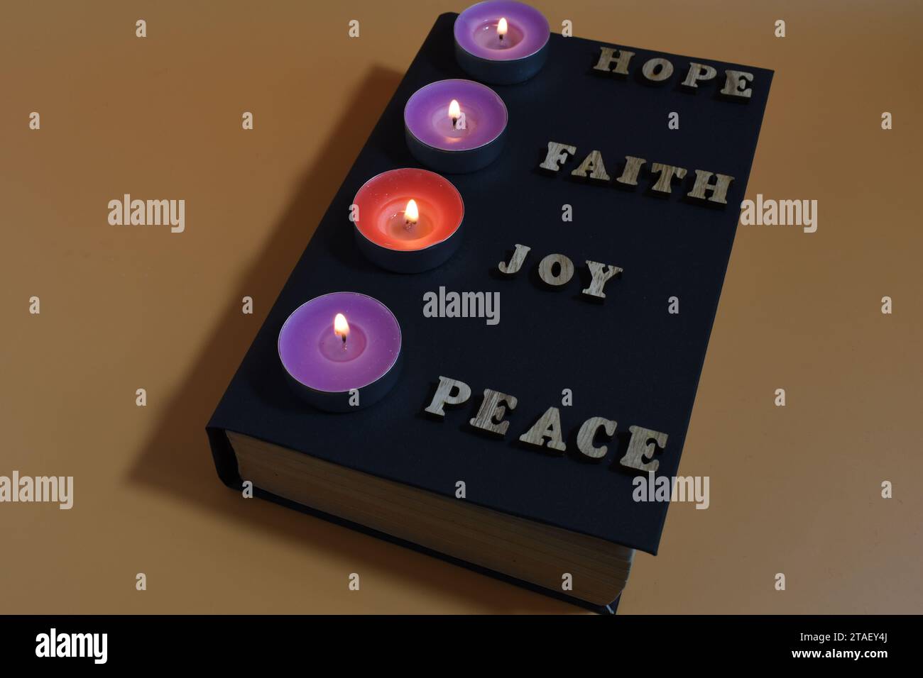 Holy bible, advent candles. Advent concept Stock Photo - Alamy