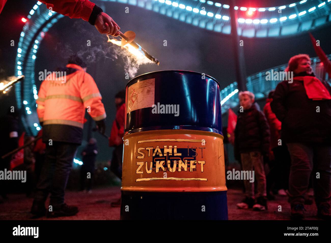 Viewing platform torch hi-res stock photography and images - Alamy