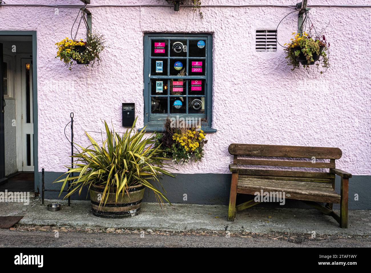 Victoria inn cornwall hi-res stock photography and images - Alamy