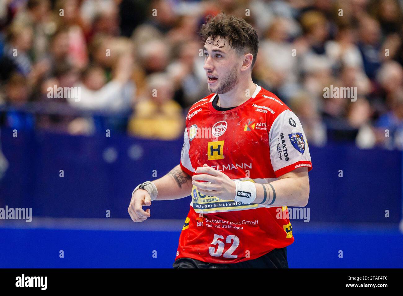 Lemgo, Deutschland. 30th Nov, 2023. Justin Kurch (ThSV Eisenach, #52) 1 GER, TBV Lemgo Lippe vs ...