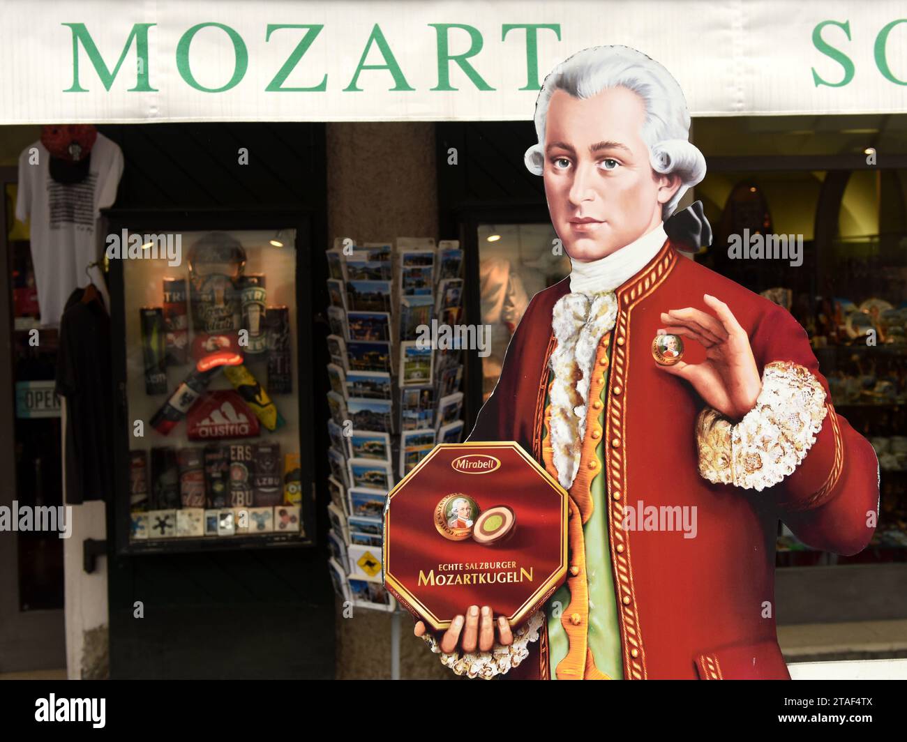 Austrian souvenir shop hi-res stock photography and images - Alamy