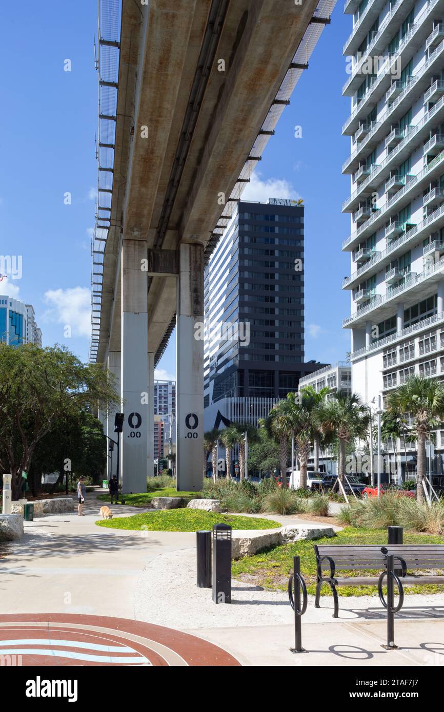 Underline miami metrorail hi-res stock photography and images - Alamy