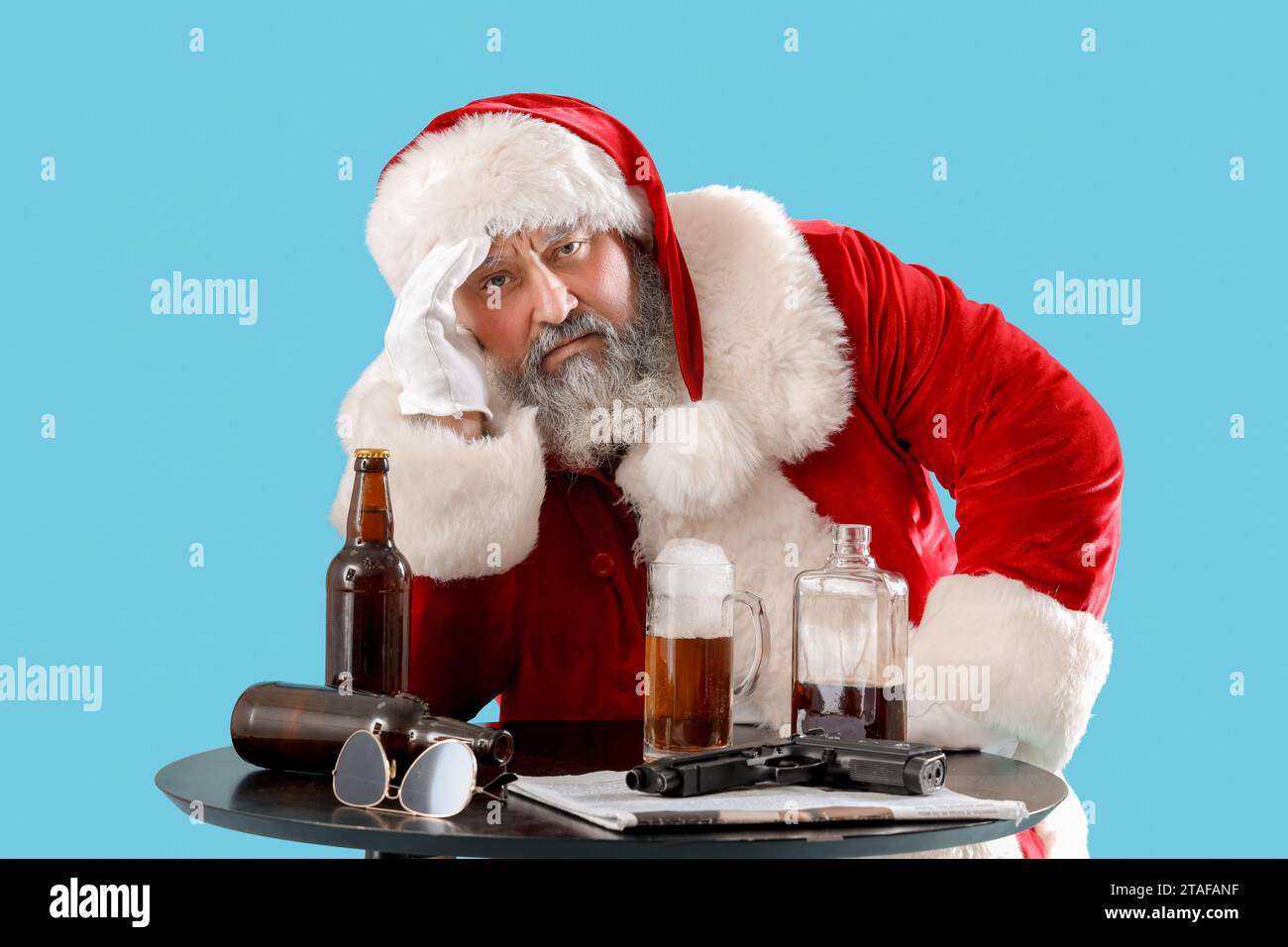 Drunk santa hi-res stock photography and images - Alamy