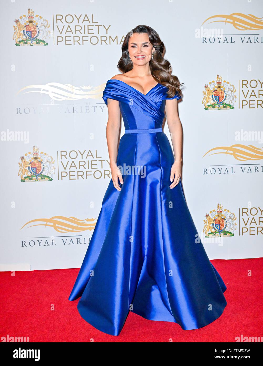 London, UK. 30th Nov, 2023. Samantha Barks who plays Elsa in the hit ...