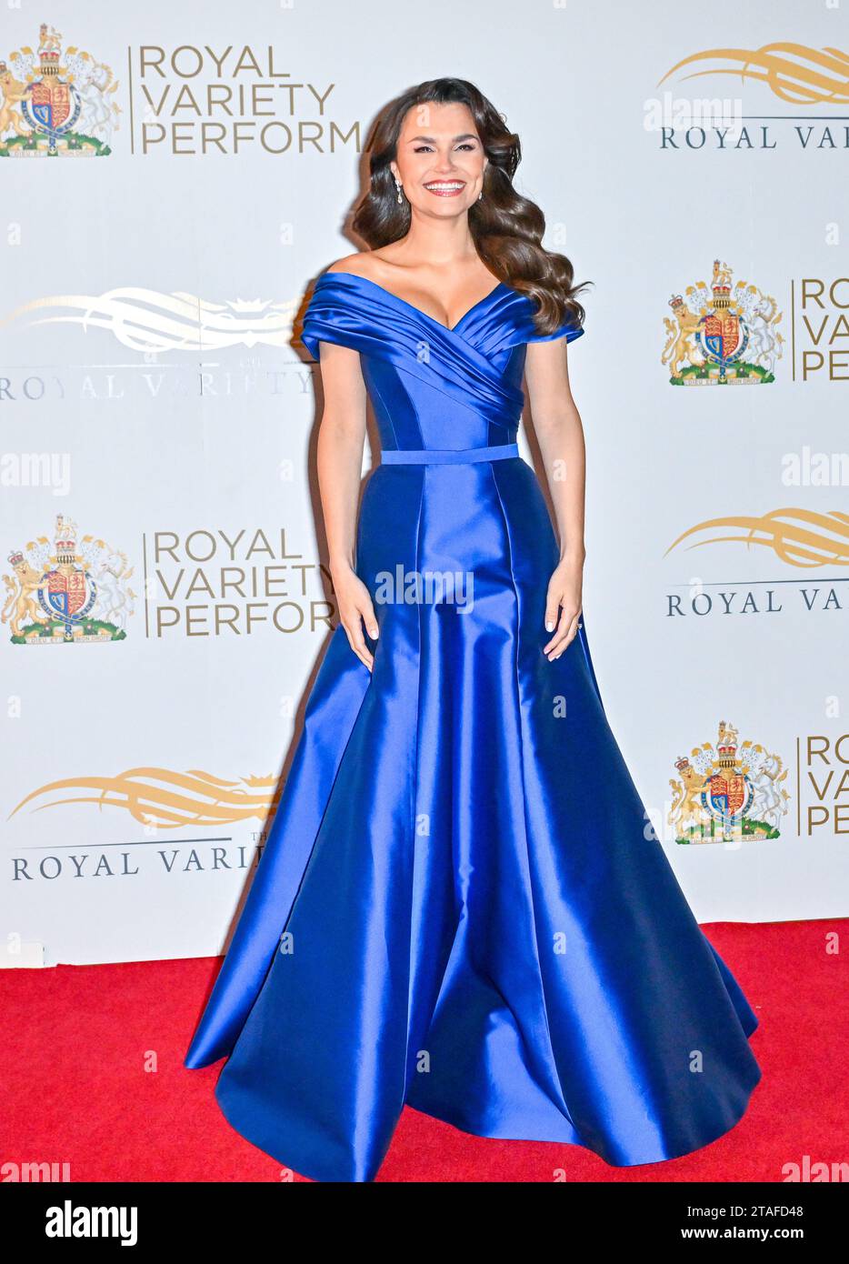 London, UK. 30th Nov, 2023. Samantha Barks who plays Elsa in the hit ...