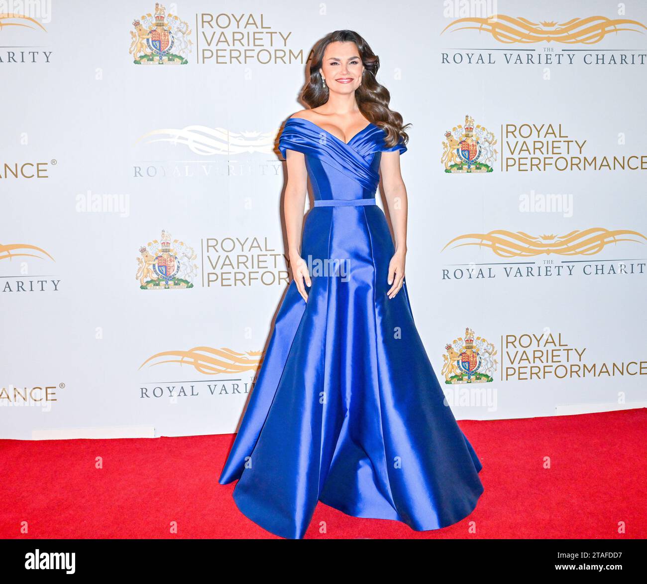 London, UK. 30th Nov, 2023. Samantha Barks who plays Elsa in the hit ...