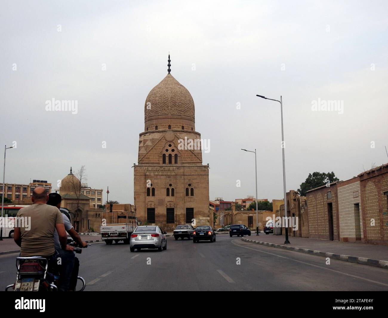 Cairo city of the dead highway hi-res stock photography and images - Alamy