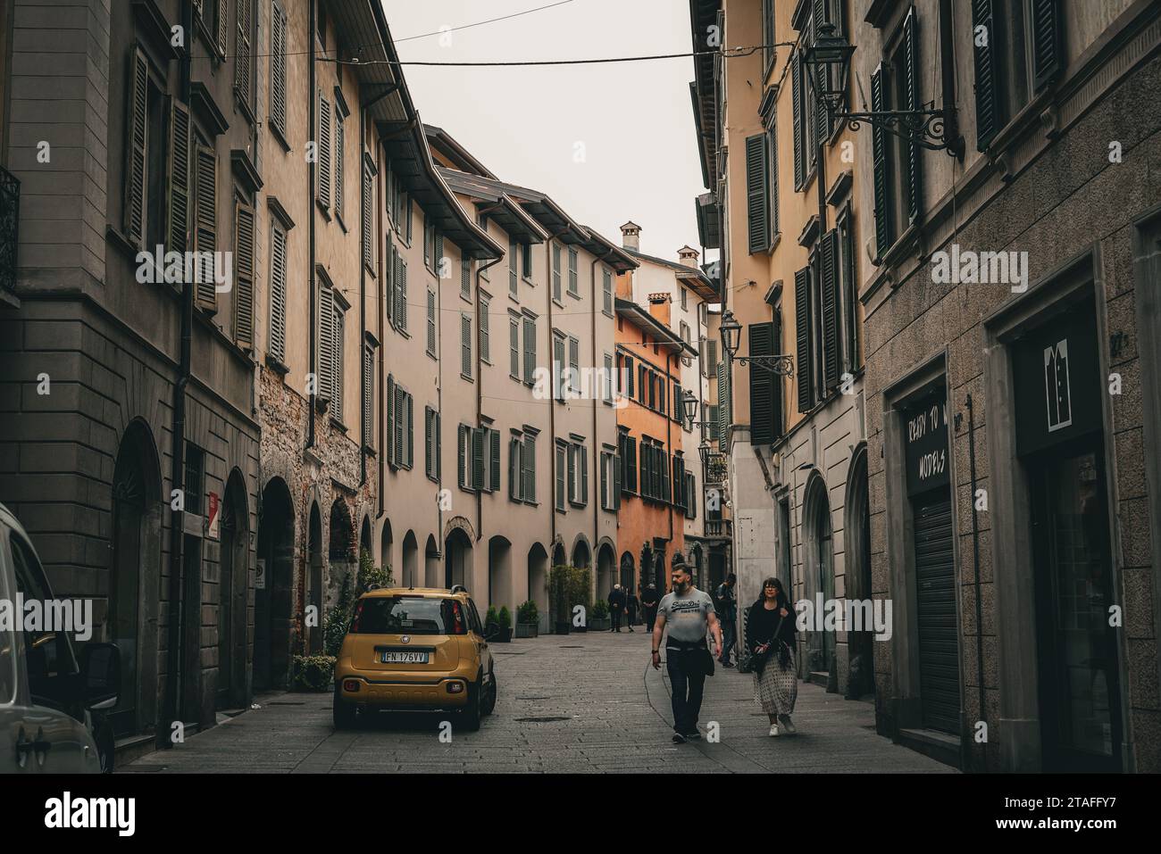 Streets of bergamo hi-res stock photography and images - Alamy