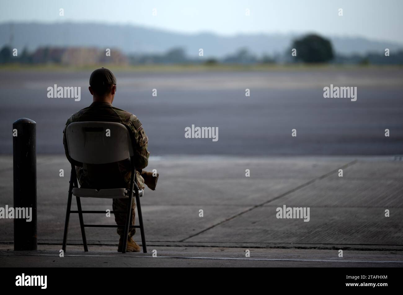 A U.S. Army Soldier from Task Force Tomahawk, assigned to the East ...