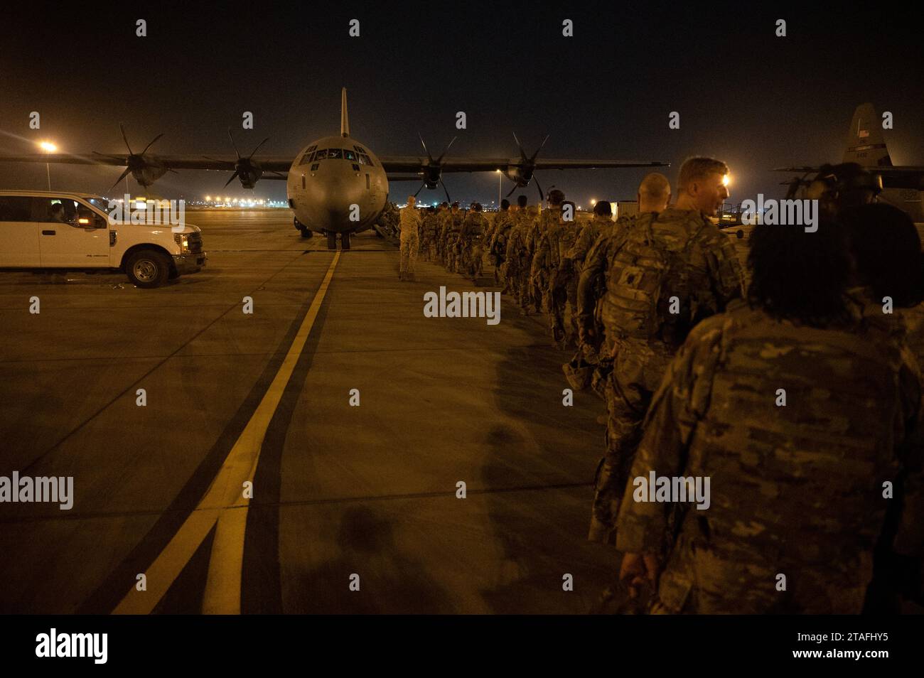 U.S. Army Soldiers from Task Force Tomahawk, assigned to the East ...