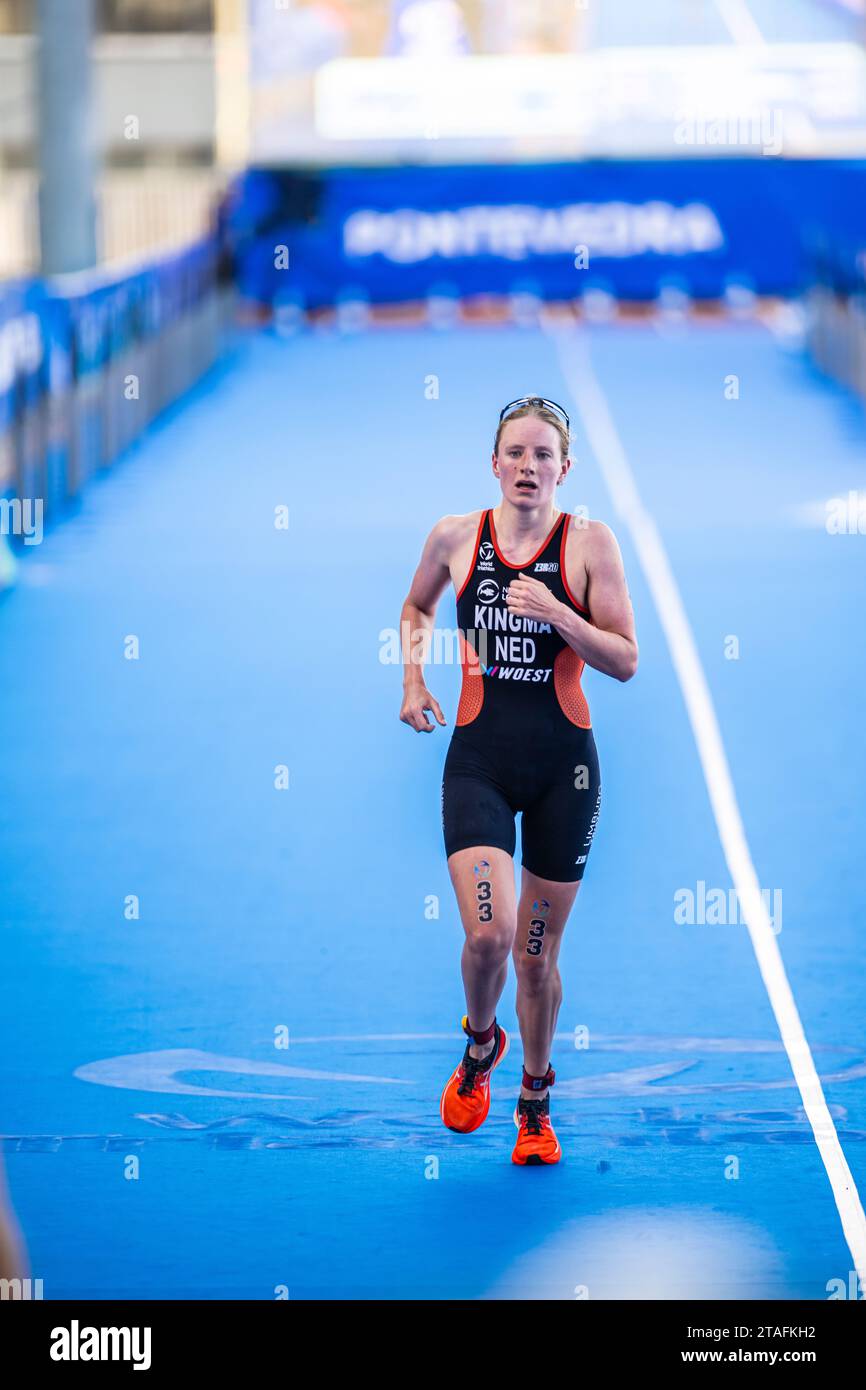 Maya Kingma participating in Pontevedra in the 2023 World Triathlon ...
