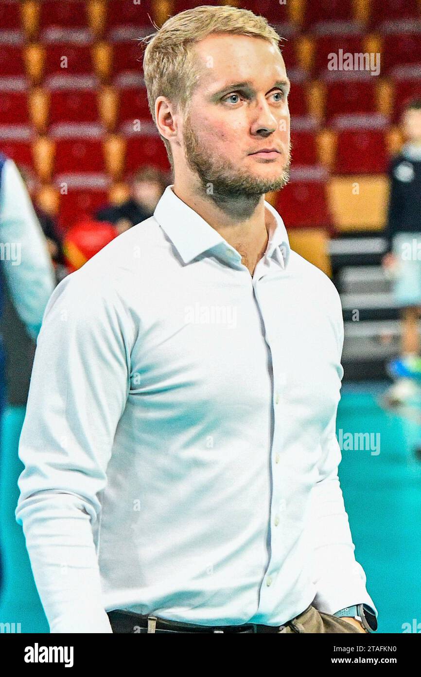 Matti Alatalo (Head Coach Powervolleys Düren), Porträt, Portrait, 30.11 ...