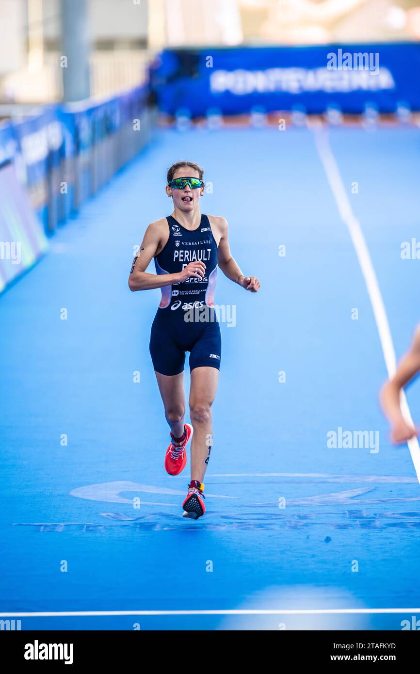 Leonie Periault participating in Pontevedra in the 2023 World Triathlon ...